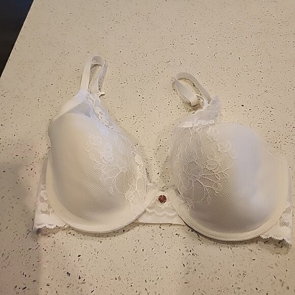Natori | Intimates & Sleepwear | Natori Bra 32dd White Underwire ...